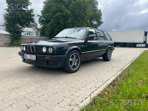 Melns BMW 320 1993 Liepāja, ar dzinēja tilpumu 2.00 L un nobraukumu 312 tūkst. km par 4000 €, foto 3 vietnē AUTOMOTO.COM.LV