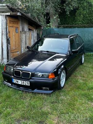 Melns BMW 320 1995 Rīga, ar dzinēja tilpumu 2.00 L un nobraukumu 282 tūkst. km par 3750 €, foto 1 vietnē AUTOMOTO.COM.LV