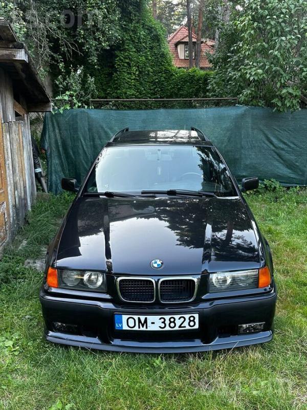 Melns BMW 320 1995 Rīga, ar dzinēja tilpumu 2.00 L un nobraukumu 282 tūkst. km par 3750 €, foto 3 vietnē AUTOMOTO.COM.LV