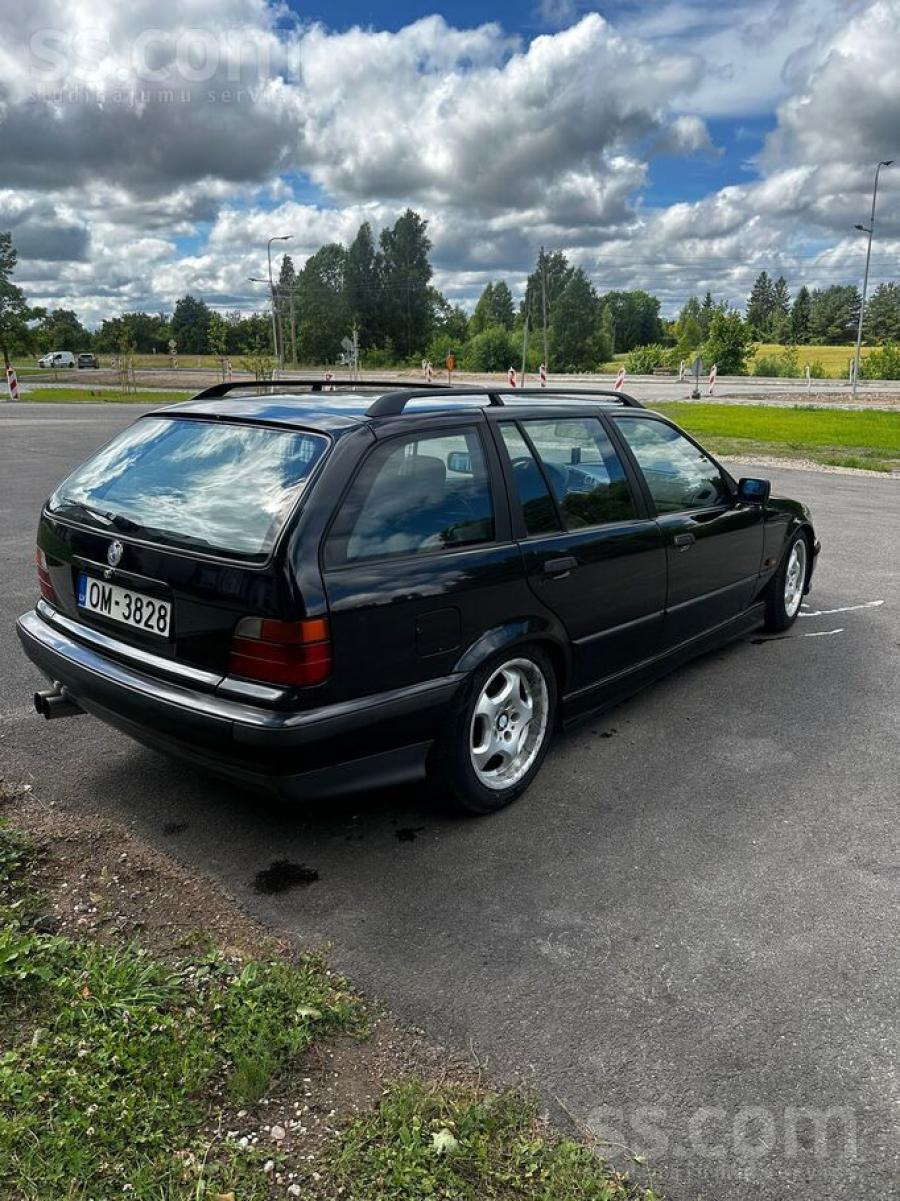 Melns BMW 320 1995 Rīga, ar dzinēja tilpumu 2.00 L un nobraukumu 282 tūkst. km par 3750 €, foto 5 vietnē AUTOMOTO.COM.LV