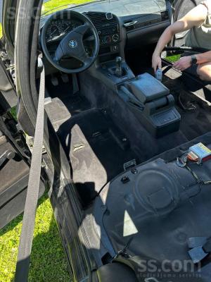 Melns BMW 320 1995 Rīga, ar dzinēja tilpumu 2.00 L un nobraukumu 282 tūkst. km par 3750 €, foto 14 vietnē AUTOMOTO.COM.LV