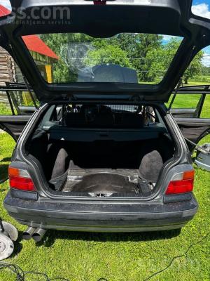 Melns BMW 320 1995 Rīga, ar dzinēja tilpumu 2.00 L un nobraukumu 282 tūkst. km par 3750 €, foto 15 vietnē AUTOMOTO.COM.LV