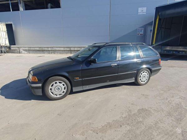 Black BMW 320 1996 in Alytus, with an engine capacity of 1.99 L and mileage of 172 thousand km for 2500 €, photo 2 on AUTOMOTO.COM.LV
