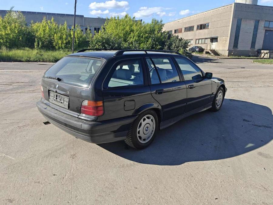 Черный БМВ 320 1996 в Алитус, объемом двигателя 1.99 л и пробегом 172 тыс. км за 2500 €, фото 6 на AUTOMOTO.COM.LV