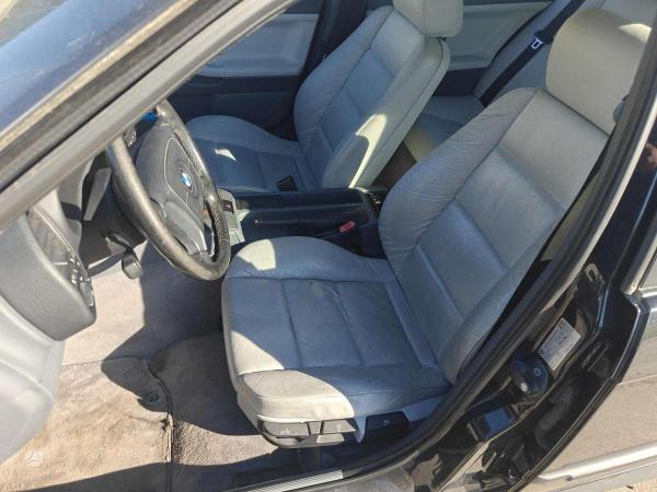 Black BMW 320 1996 in Alytus, with an engine capacity of 1.99 L and mileage of 172 thousand km for 2500 €, photo 8 on AUTOMOTO.COM.LV