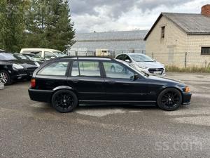 Melns BMW 320 1996 Valmiera, ar dzinēja tilpumu 2.00 L un nobraukumu 297 tūkst. km par 4900 €, foto 3 vietnē AUTOMOTO.COM.LV