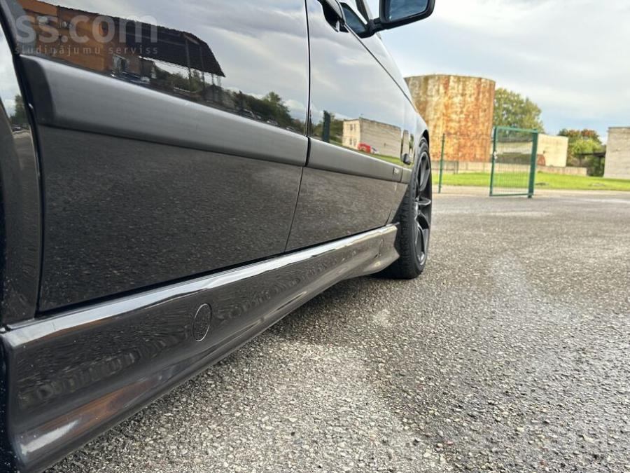 Melns BMW 320 1996 Valmiera, ar dzinēja tilpumu 2.00 L un nobraukumu 297 tūkst. km par 4900 €, foto 15 vietnē AUTOMOTO.COM.LV