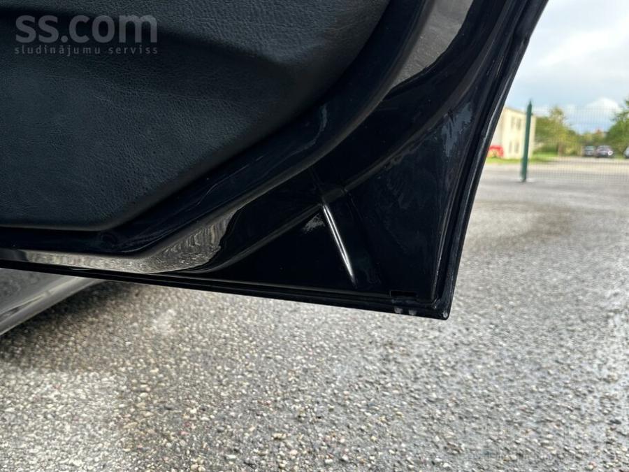 Melns BMW 320 1996 Valmiera, ar dzinēja tilpumu 2.00 L un nobraukumu 297 tūkst. km par 4900 €, foto 17 vietnē AUTOMOTO.COM.LV