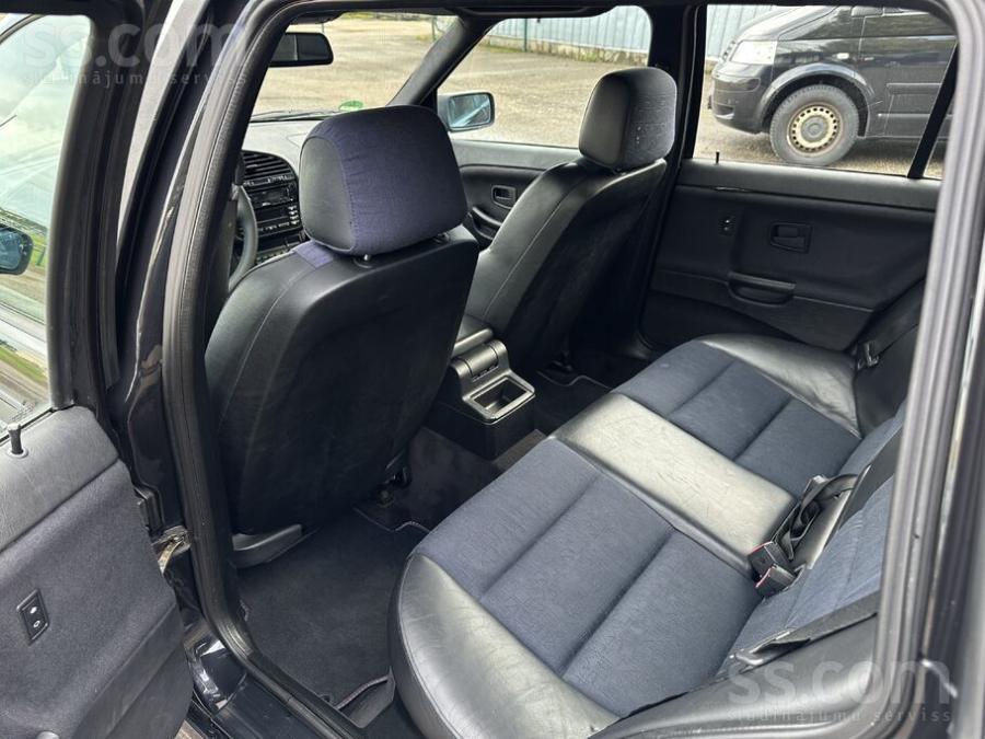 Melns BMW 320 1996 Valmiera, ar dzinēja tilpumu 2.00 L un nobraukumu 297 tūkst. km par 4900 €, foto 25 vietnē AUTOMOTO.COM.LV