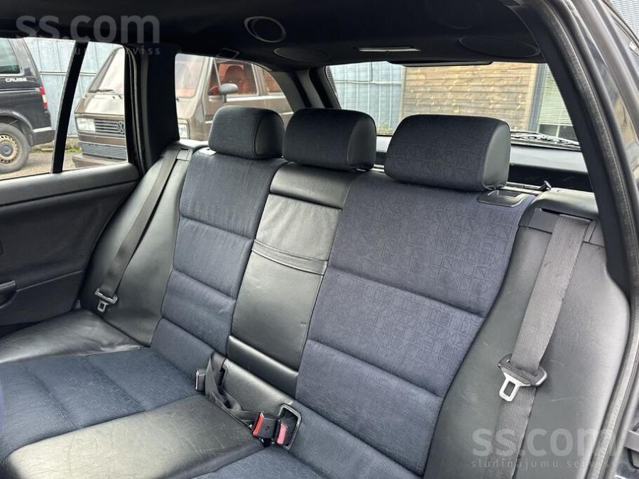 Melns BMW 320 1996 Valmiera, ar dzinēja tilpumu 2.00 L un nobraukumu 297 tūkst. km par 4900 €, foto 26 vietnē AUTOMOTO.COM.LV