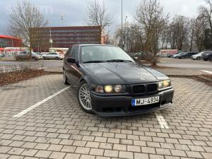 Melns BMW 320 1997 Rīga, ar dzinēja tilpumu 2.00 L un nobraukumu 370 tūkst. km par 2390 €, foto  vietnē AUTOMOTO.COM.LV