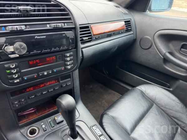 Black BMW 320 1997 in Riga, with an engine capacity of 2.00 L and mileage of 370 thousand km for 2390 €, photo 8 on AUTOMOTO.COM.LV