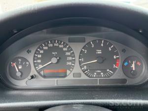 Black BMW 320 1997 in Riga, with an engine capacity of 2.00 L and mileage of 370 thousand km for 2390 €, photo 9 on AUTOMOTO.COM.LV