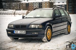 Melns BMW 320 2000 Rīga, ar dzinēja tilpumu 2.00 L un nobraukumu 205 tūkst. km par 2490 €, foto  vietnē AUTOMOTO.COM.LV