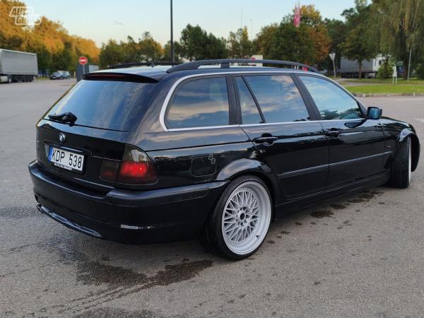 Melns BMW 320 2001 Alīta, ar dzinēja tilpumu 2.20 L un nobraukumu 320 tūkst. km par 2300 €, foto 4 vietnē AUTOMOTO.COM.LV