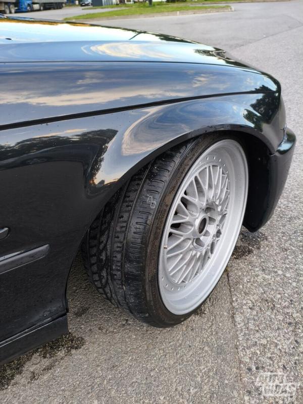 Melns BMW 320 2001 Alīta, ar dzinēja tilpumu 2.20 L un nobraukumu 320 tūkst. km par 2300 €, foto 8 vietnē AUTOMOTO.COM.LV