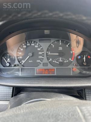 Melns BMW 320 2002 Rīga, ar dzinēja tilpumu 2.00 L un nobraukumu 319 tūkst. km par 950 €, foto 10 vietnē AUTOMOTO.COM.LV