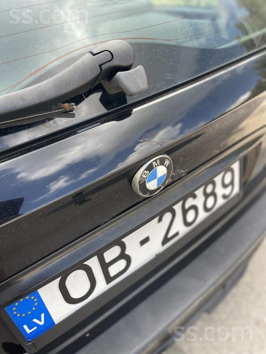 Melns BMW 320 2002 Rīga, ar dzinēja tilpumu 2.00 L un nobraukumu 319 tūkst. km par 950 €, foto 14 vietnē AUTOMOTO.COM.LV