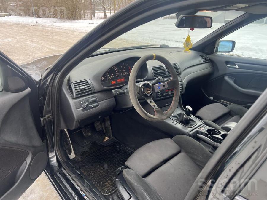 Melns BMW 320 2002 Rīga, ar dzinēja tilpumu 3.00 L un nobraukumu 0 tūkst. km par 2750 €, foto 12 vietnē AUTOMOTO.COM.LV