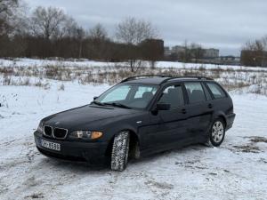 Melns BMW 320 2002 Rīga, ar dzinēja tilpumu 2.00 L un nobraukumu 388 tūkst. km par 1400 €, foto  vietnē AUTOMOTO.COM.LV