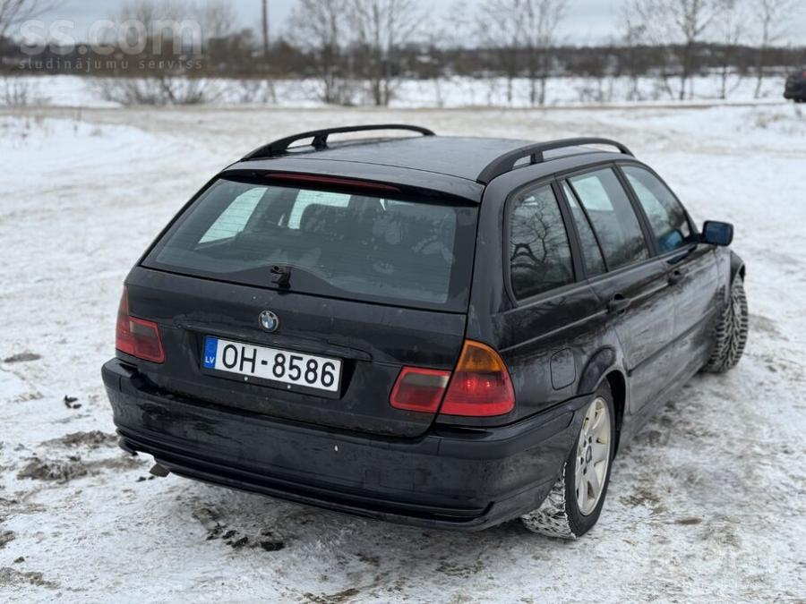 Black BMW 320 2002 in Riga, with an engine capacity of 2.00 L and mileage of 388 thousand km for 1400 €, photo 4 on AUTOMOTO.COM.LV