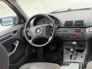 Black BMW 320 2002 in Riga, with an engine capacity of 2.00 L and mileage of 388 thousand km for 1400 €, photo 7 on AUTOMOTO.COM.LV
