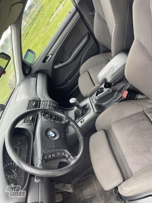 Black BMW 320 2002 in Jonava, with an engine capacity of 2.00 L and mileage of 480 thousand km for 1700 €, photo 12 on AUTOMOTO.COM.LV