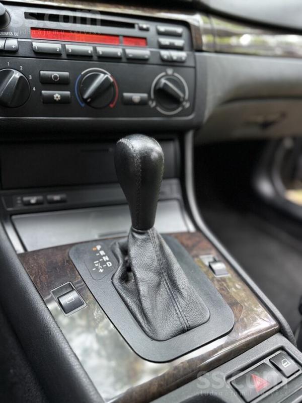 Melns BMW 320 2002 Kuldīga, ar dzinēja tilpumu 2.20 L un nobraukumu 338 tūkst. km par 2200 €, foto 7 vietnē AUTOMOTO.COM.LV
