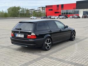 Melns BMW 320 2002 Rīga, ar dzinēja tilpumu 2.00 L un nobraukumu 322 tūkst. km par 3900 €, foto 5 vietnē AUTOMOTO.COM.LV