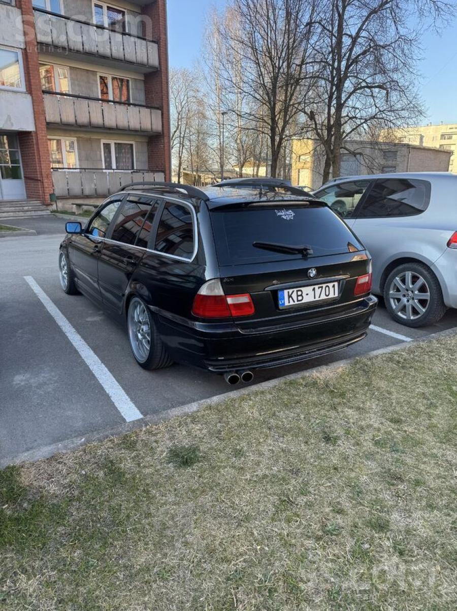Melns BMW 320 2002 Kuldīga, ar dzinēja tilpumu 2.20 L un nobraukumu 336 tūkst. km par 2900 €, foto 5 vietnē AUTOMOTO.COM.LV