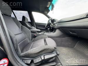 Black BMW 320 2002 in Riga, with an engine capacity of 2.00 L and mileage of 322 thousand km for 4200 €, photo 14 on AUTOMOTO.COM.LV