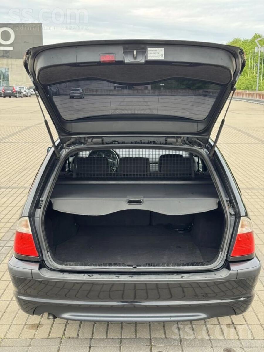 Black BMW 320 2002 in Riga, with an engine capacity of 2.00 L and mileage of 322 thousand km for 4200 €, photo 17 on AUTOMOTO.COM.LV