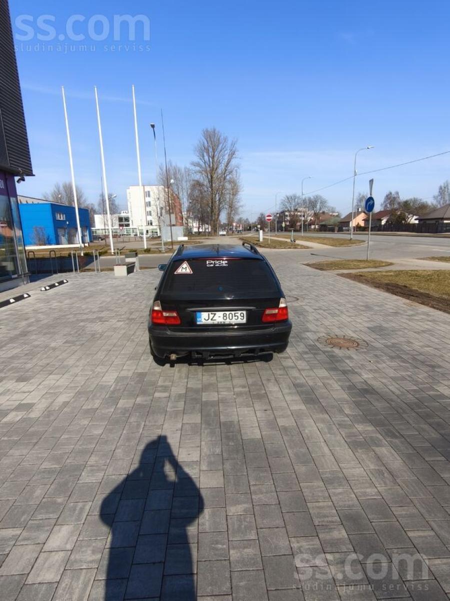Melns BMW 320 2002 Rīga, ar dzinēja tilpumu 2.00 L un nobraukumu 375 tūkst. km par 2300 €, foto 12 vietnē AUTOMOTO.COM.LV
