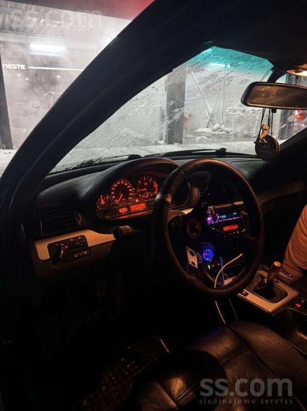 Melns BMW 320 2002 Rīga, ar dzinēja tilpumu 3.00 L un nobraukumu 371 tūkst. km par 4100 €, foto 6 vietnē AUTOMOTO.COM.LV