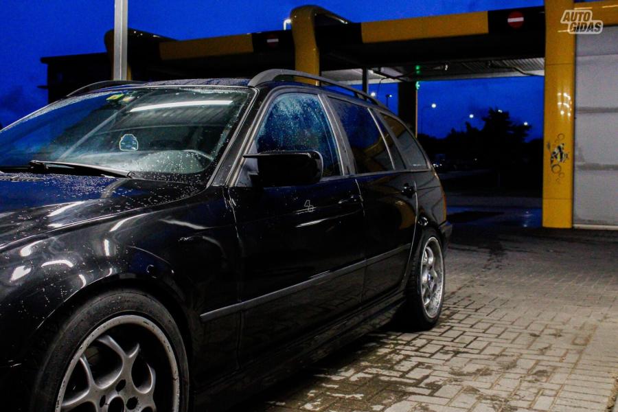 Black BMW 320 2002 in Kaisiadorys, with an engine capacity of 2.00 L and mileage of 374 thousand km for 1500 €, photo 4 on AUTOMOTO.COM.LV