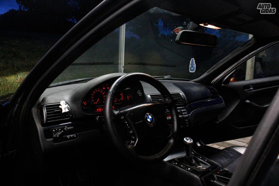 Black BMW 320 2002 in Kaisiadorys, with an engine capacity of 2.00 L and mileage of 374 thousand km for 1500 €, photo 8 on AUTOMOTO.COM.LV