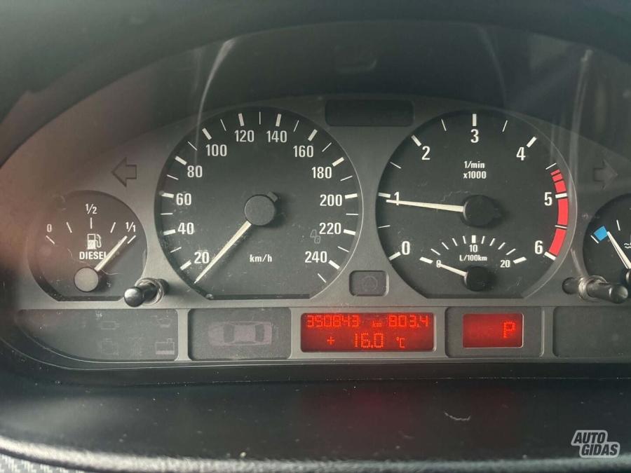 Black BMW 320 2002 in Kaunas, with an engine capacity of 2.00 L and mileage of 351 thousand km for 2200 €, photo 10 on AUTOMOTO.COM.LV