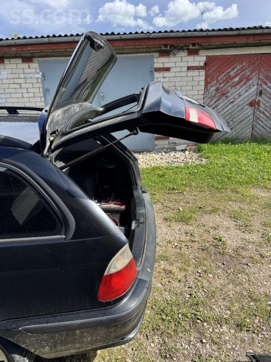 Черный БМВ 320 2002 в Елгава, объемом двигателя 2.00 л и пробегом 406 тыс. км за 1750 €, фото 9 на AUTOMOTO.COM.LV