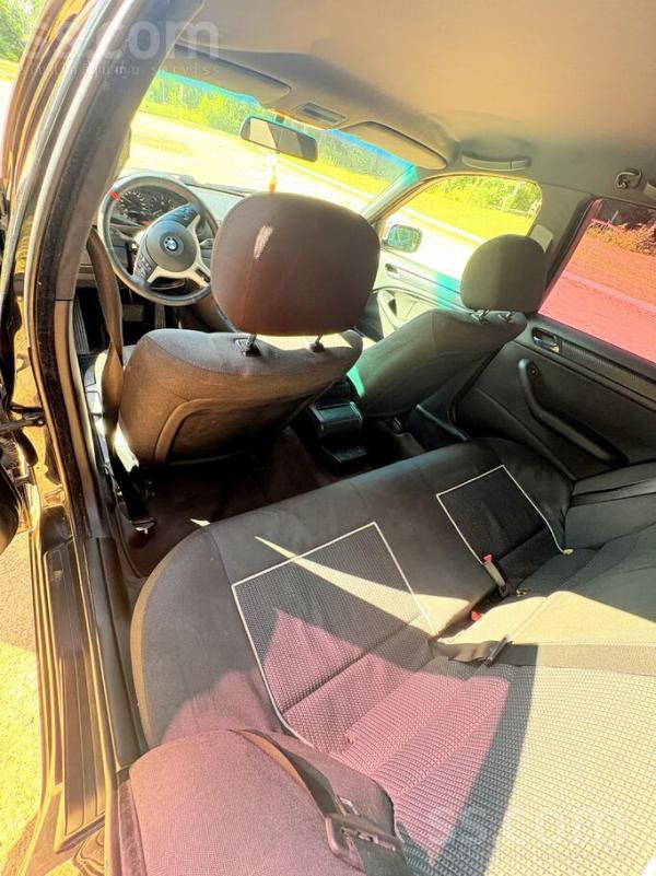 Melns BMW 320 2002 Preiļi, ar dzinēja tilpumu 2.00 L un nobraukumu 292 tūkst. km par 1800 €, foto 4 vietnē AUTOMOTO.COM.LV