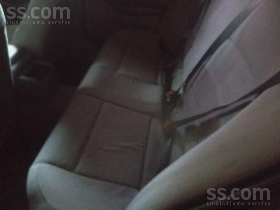 Melns BMW 320 2002 Liepāja, ar dzinēja tilpumu 2.00 L un nobraukumu 308 tūkst. km par 2200 €, foto 5 vietnē AUTOMOTO.COM.LV
