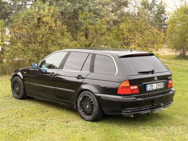 Black BMW 320 2002 in Madona, with an engine capacity of 2.00 L and mileage of 331 thousand km for 2250 €, photo 6 on AUTOMOTO.COM.LV