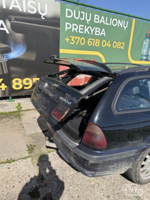 Melns BMW 320 2002 Kauņa, ar dzinēja tilpumu 2.00 L un nobraukumu 321 tūkst. km par 1300 €, foto 10 vietnē AUTOMOTO.COM.LV