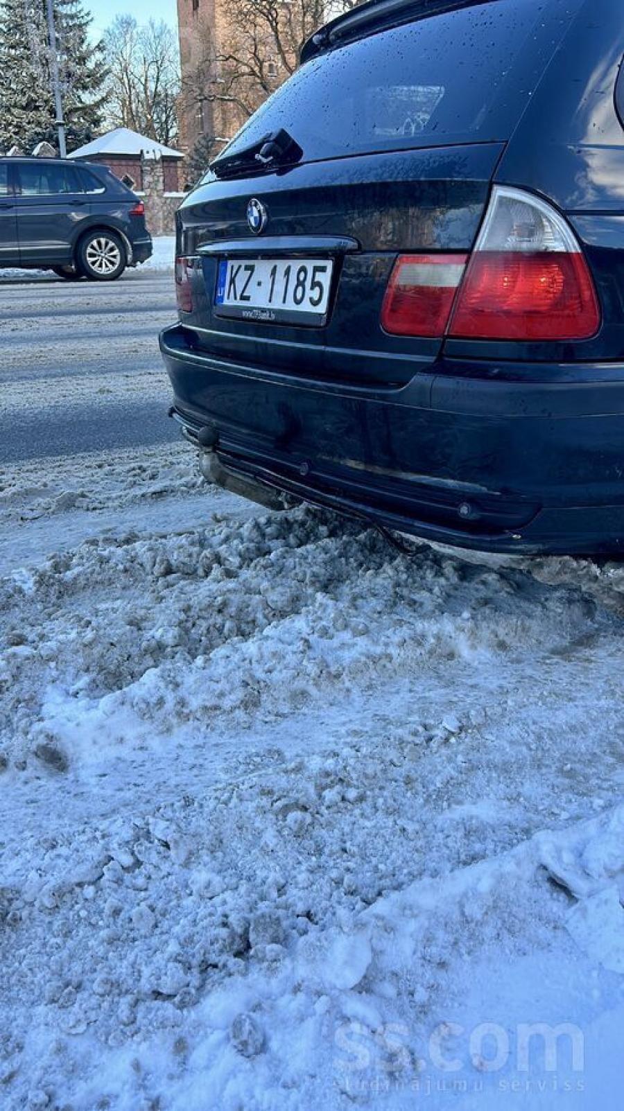 Melns BMW 320 2003 Jelgava, ar dzinēja tilpumu 2.00 L un nobraukumu 320 tūkst. km par 2600 €, foto 4 vietnē AUTOMOTO.COM.LV