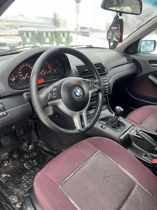 Melns BMW 320 2003 Viļņa, ar dzinēja tilpumu 2.00 L un nobraukumu 318 tūkst. km par 1499 €, foto 5 vietnē AUTOMOTO.COM.LV