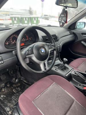 Melns BMW 320 2003 Viļņa, ar dzinēja tilpumu 2.00 L un nobraukumu 318 tūkst. km par 1499 €, foto 5 vietnē AUTOMOTO.COM.LV