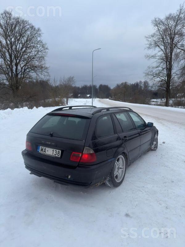 Melns BMW 320 2003 Madona, ar dzinēja tilpumu 2.00 L un nobraukumu 400 tūkst. km par 1100 €, foto 3 vietnē AUTOMOTO.COM.LV