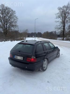 Black BMW 320 2003 in Madona, with an engine capacity of 2.00 L and mileage of 400 thousand km for 1100 €, photo 3 on AUTOMOTO.COM.LV