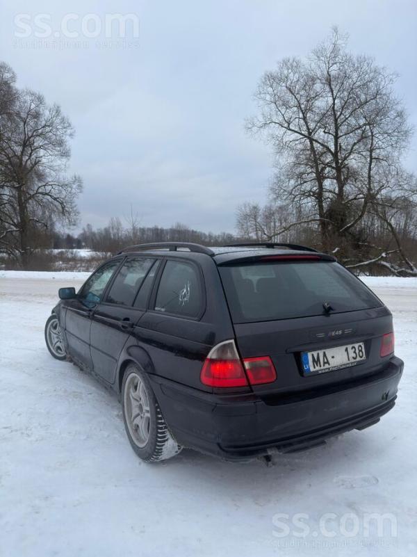 Melns BMW 320 2003 Madona, ar dzinēja tilpumu 2.00 L un nobraukumu 400 tūkst. km par 1100 €, foto 4 vietnē AUTOMOTO.COM.LV
