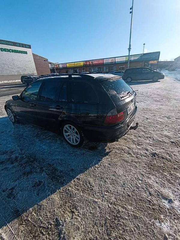 Melns BMW 320 2003 Kauņa, ar dzinēja tilpumu 2.00 L un nobraukumu 350 tūkst. km par 1300 €, foto 5 vietnē AUTOMOTO.COM.LV