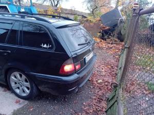 Black BMW 320 2003 in Panevezys, with an engine capacity of 2.00 L and mileage of 605 thousand km for 1000 €, photo 3 on AUTOMOTO.COM.LV